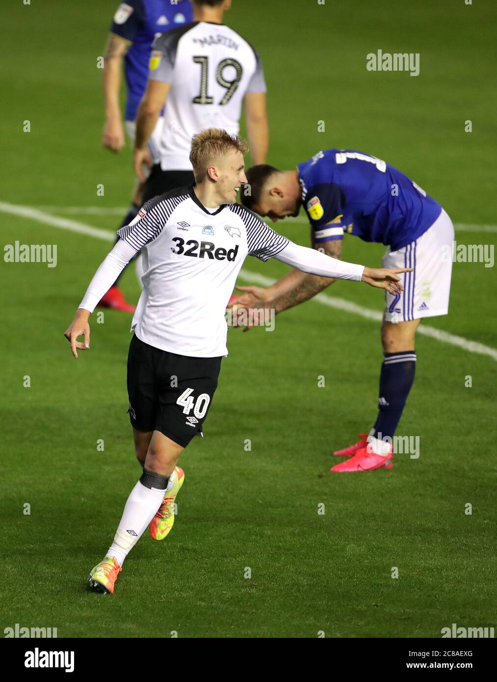 Derby countys louie sibley celebrates scoring hi-res stock photography ...