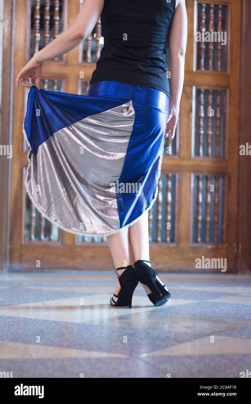 Tango dancers posing argentina hi-res stock photography and images - Alamy