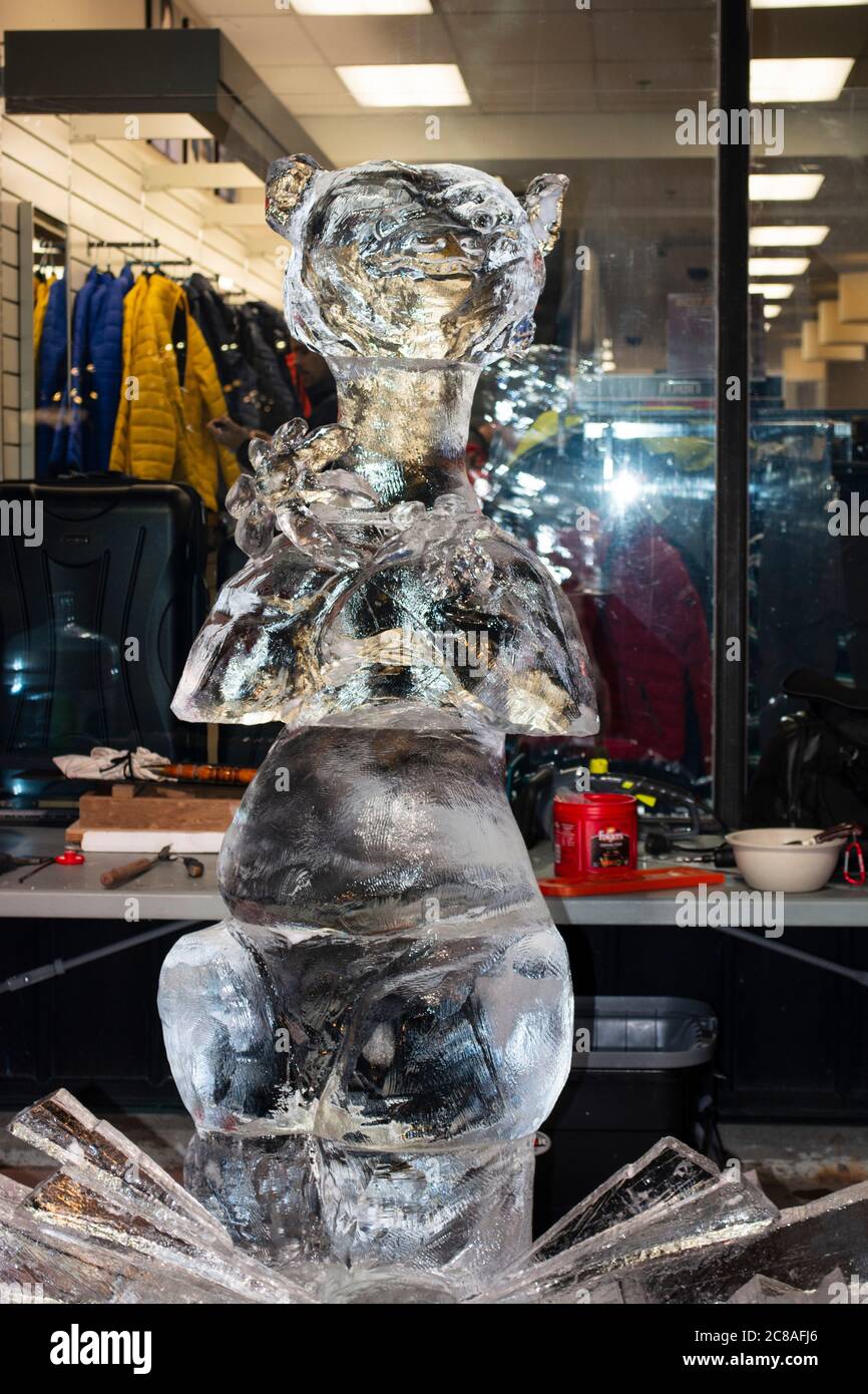 Ottawa winterlude ice sculpture hi-res stock photography and images - Alamy