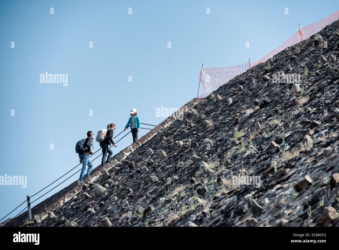 Pyramid Of The Sun Climbers Teotihuacan Mexico // TEOTIHUACAN, Mexico ...