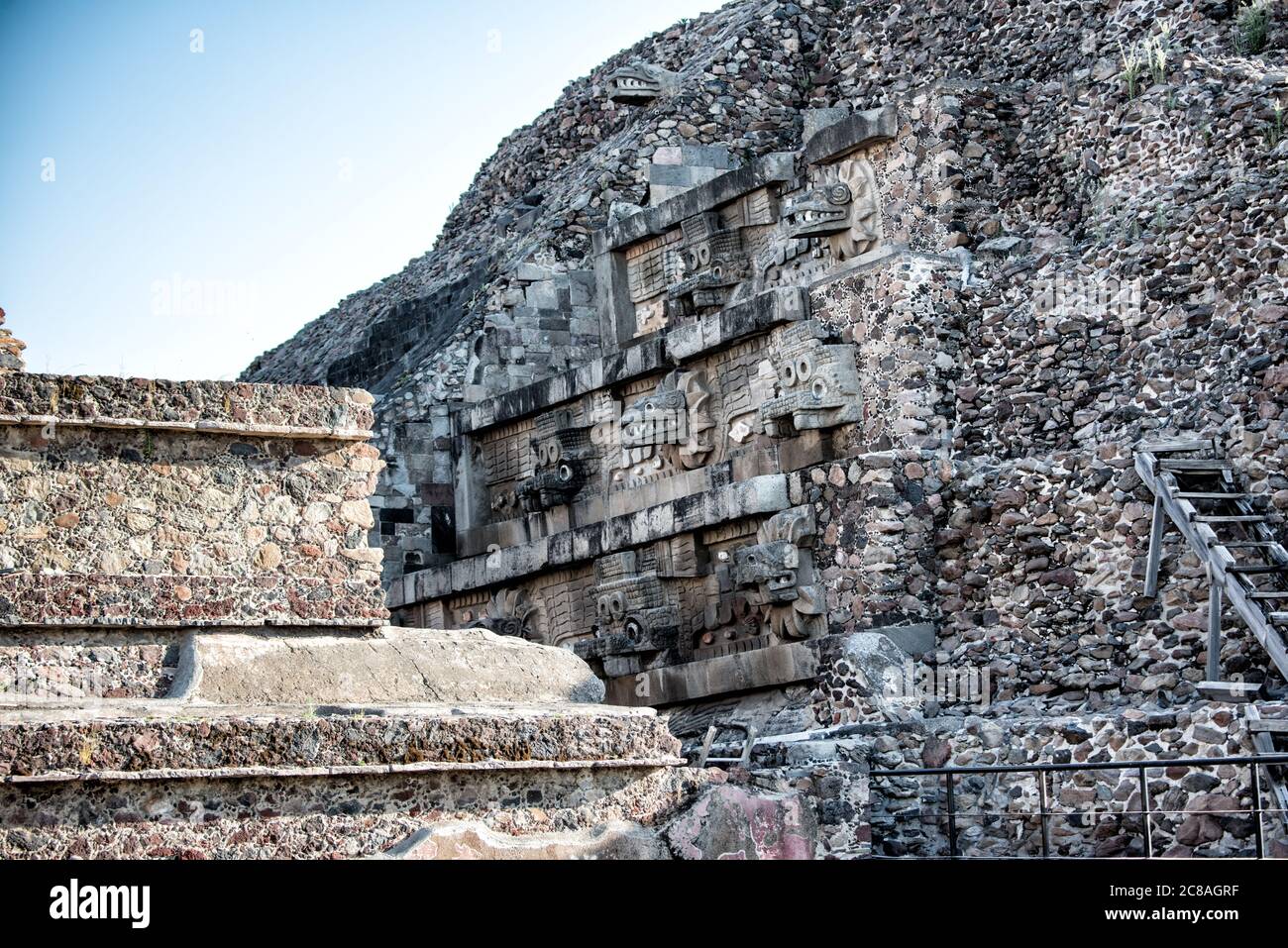 Feathered serpent pyramid hi-res stock photography and images - Alamy