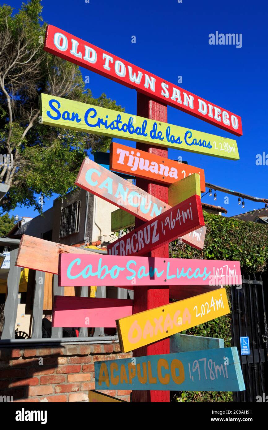 Old town sign san diego hi-res stock photography and images - Alamy