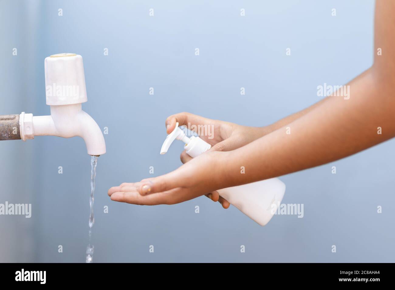 Importance of hand hygiene hi-res stock photography and images - Alamy