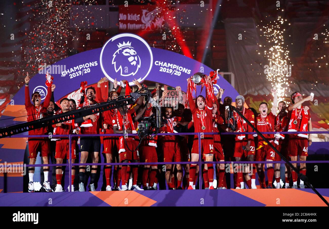 Liverpool premier league trophy lift hi-res stock photography and ...
