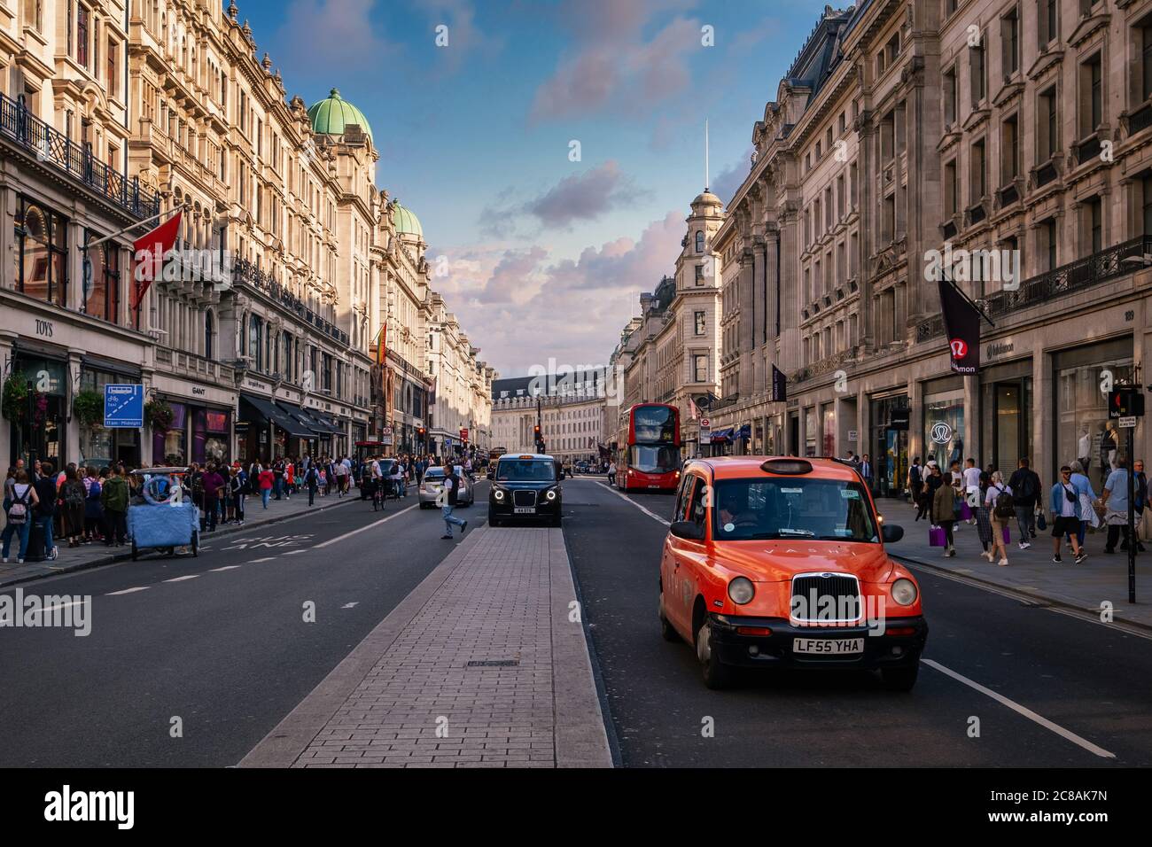 Luxurious shopping street hi-res stock photography and images - Alamy