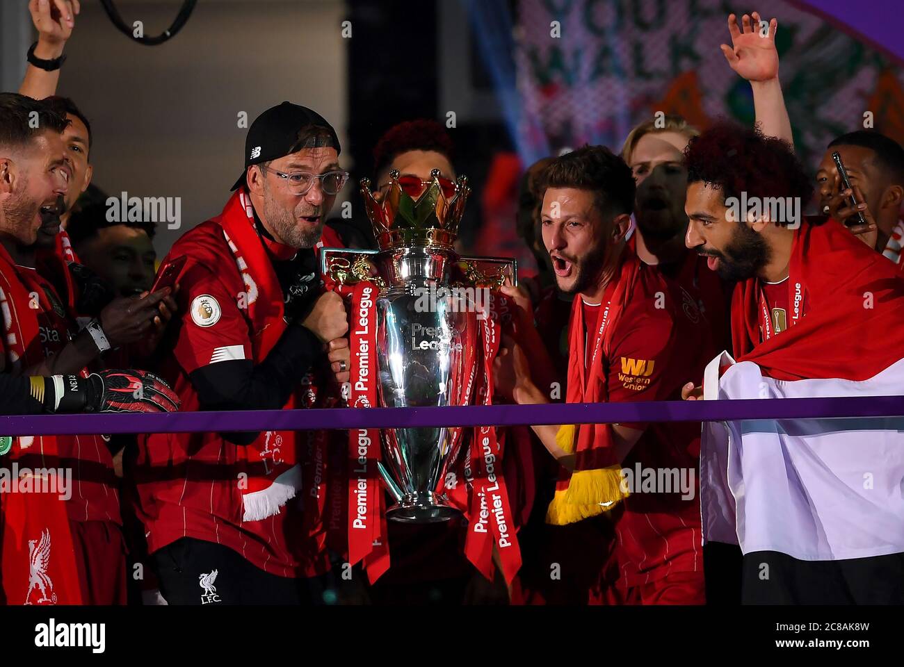 Premier league trophy klopp hi-res stock photography and images - Alamy