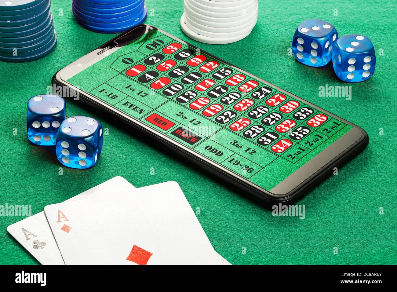 Smart phone gambling addiction hi-res stock photography and images - Alamy
