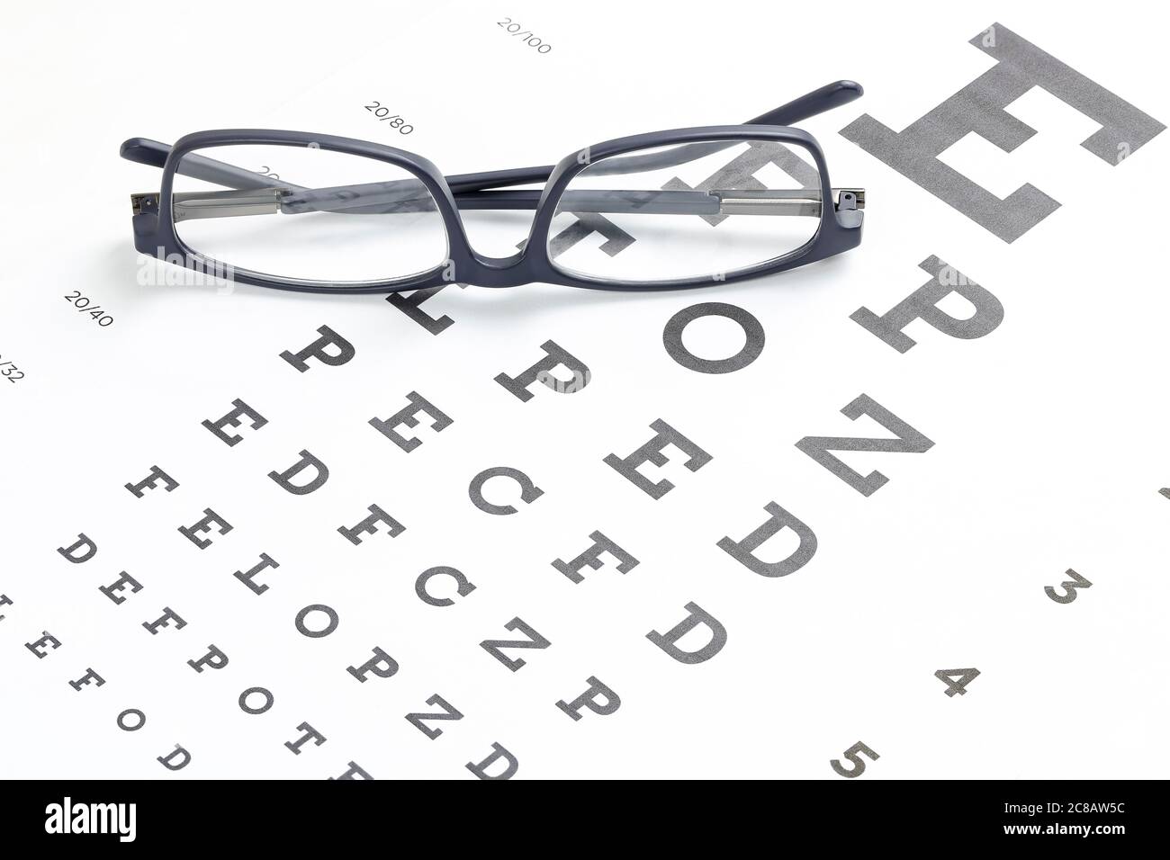 Eye test chart hi-res stock photography and images - Alamy