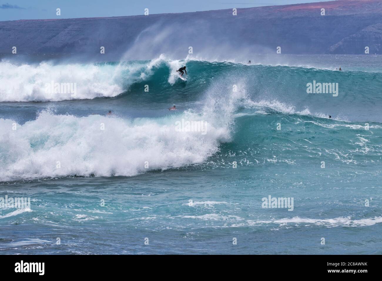Big wave challenge hi-res stock photography and images - Alamy
