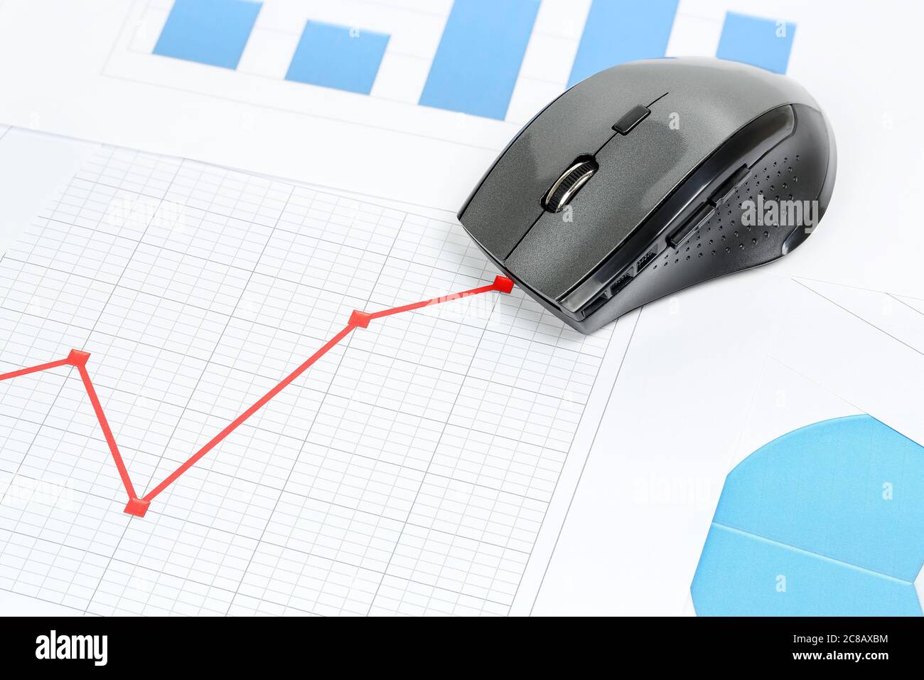 Online graphs hi-res stock photography and images - Alamy