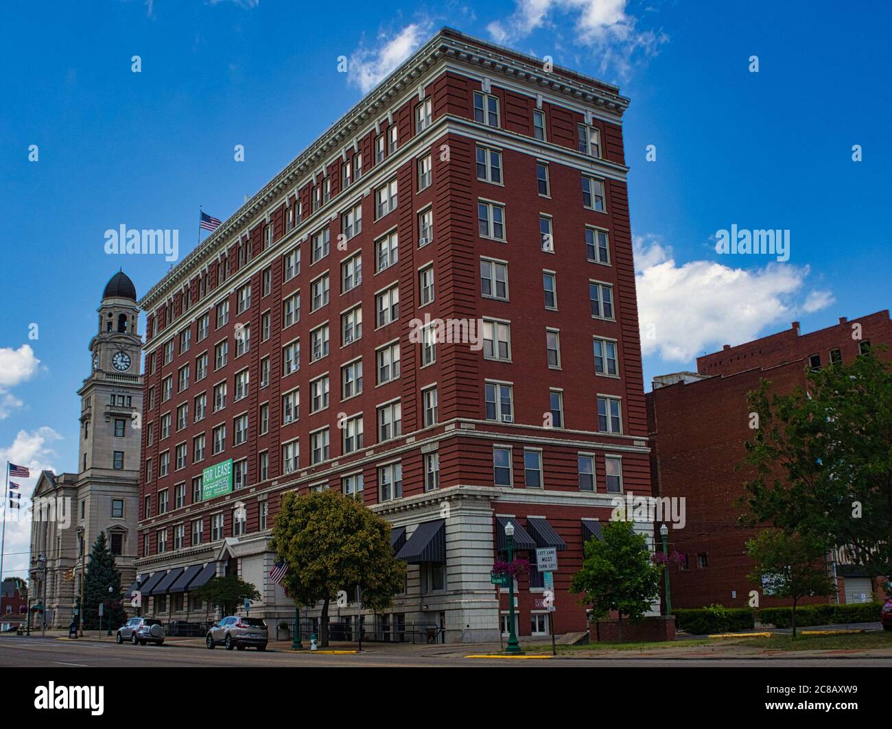 Dime building hi-res stock photography and images - Alamy