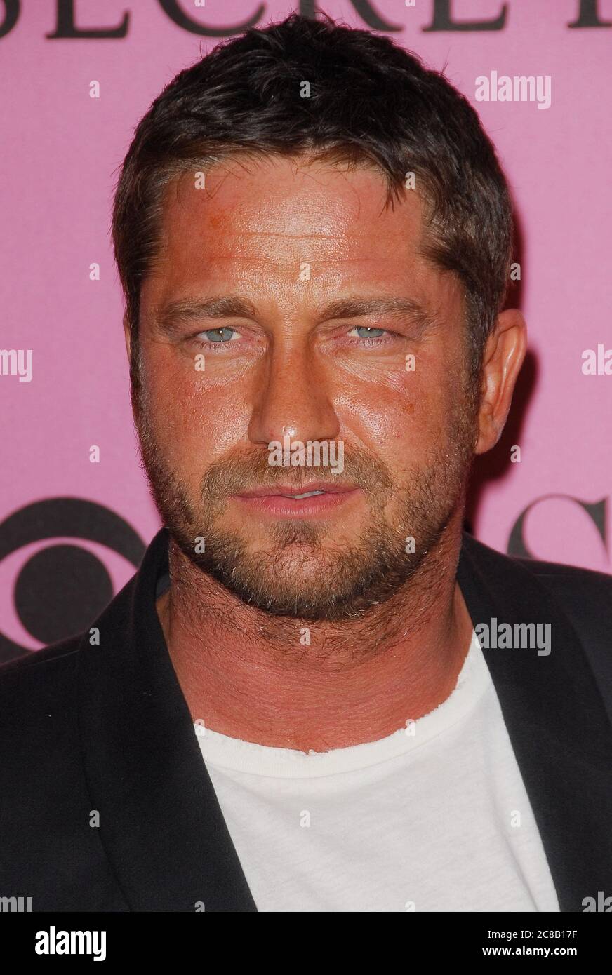 Gerard Butler at the 2007 Victoria's Secret Fashion Show held at the ...