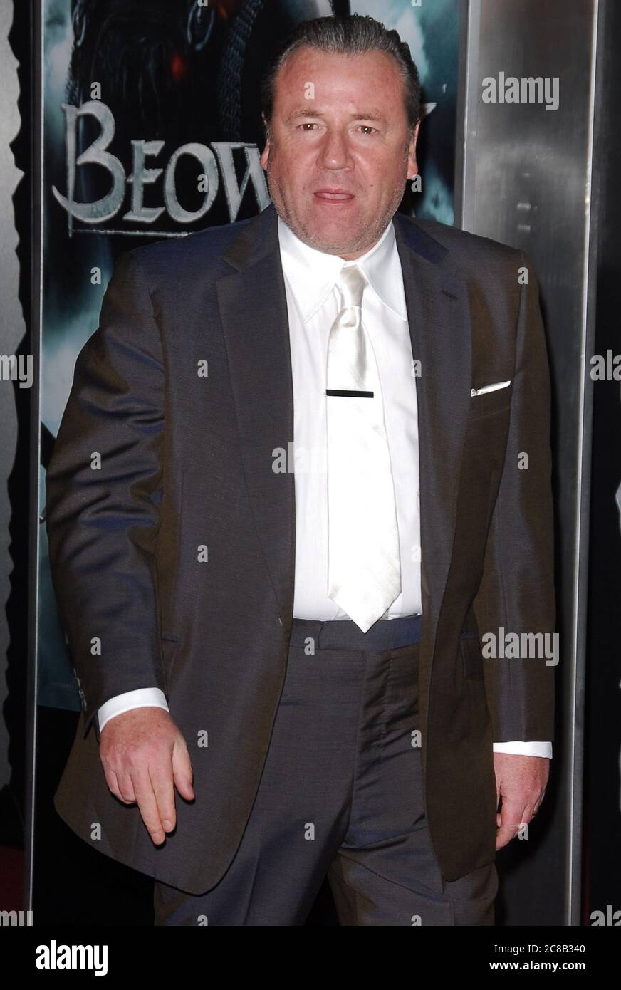 Ray Winstone at the Los Angeles Premiere of "Beowulf" held at the Mann ...