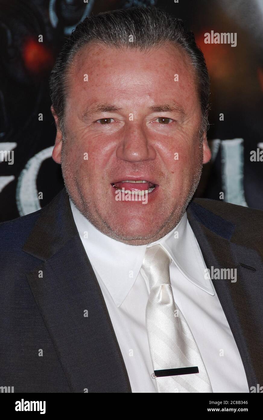 Ray Winstone at the Los Angeles Premiere of "Beowulf" held at the Mann ...