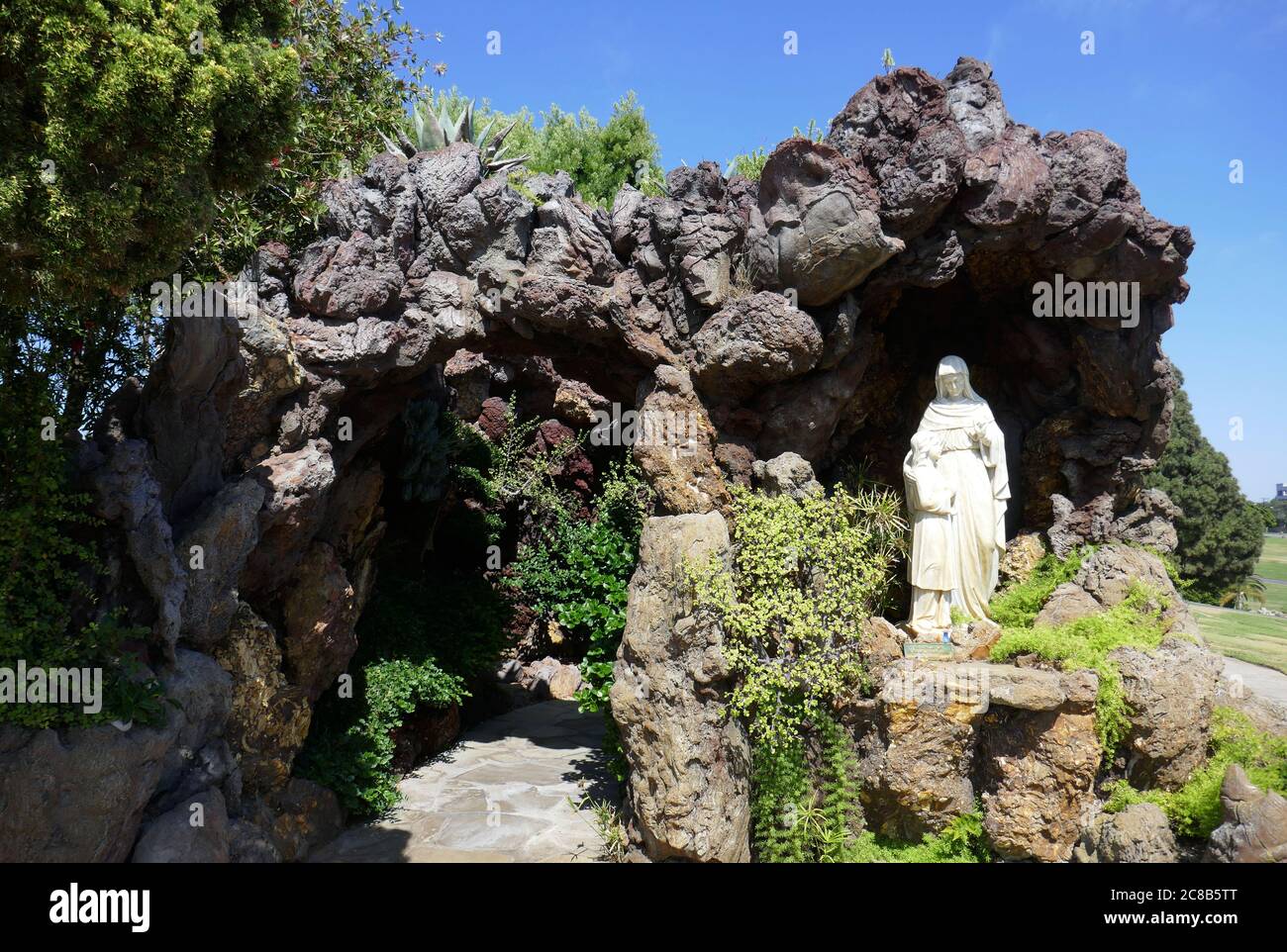 Grotto of holy cross cemetery hi-res stock photography and images - Alamy