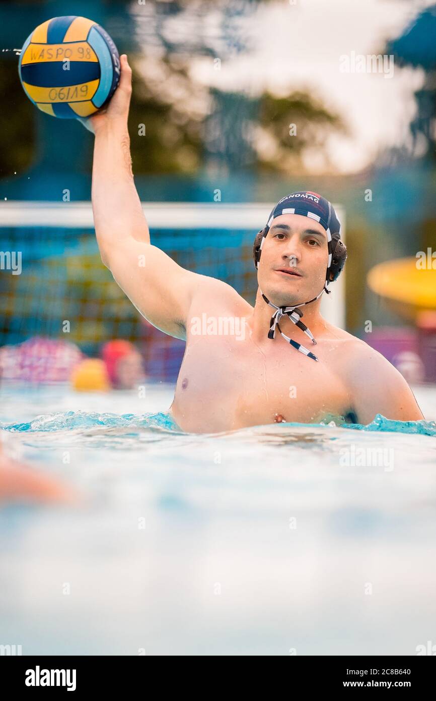 Water polo team hi-res stock photography and images - Alamy