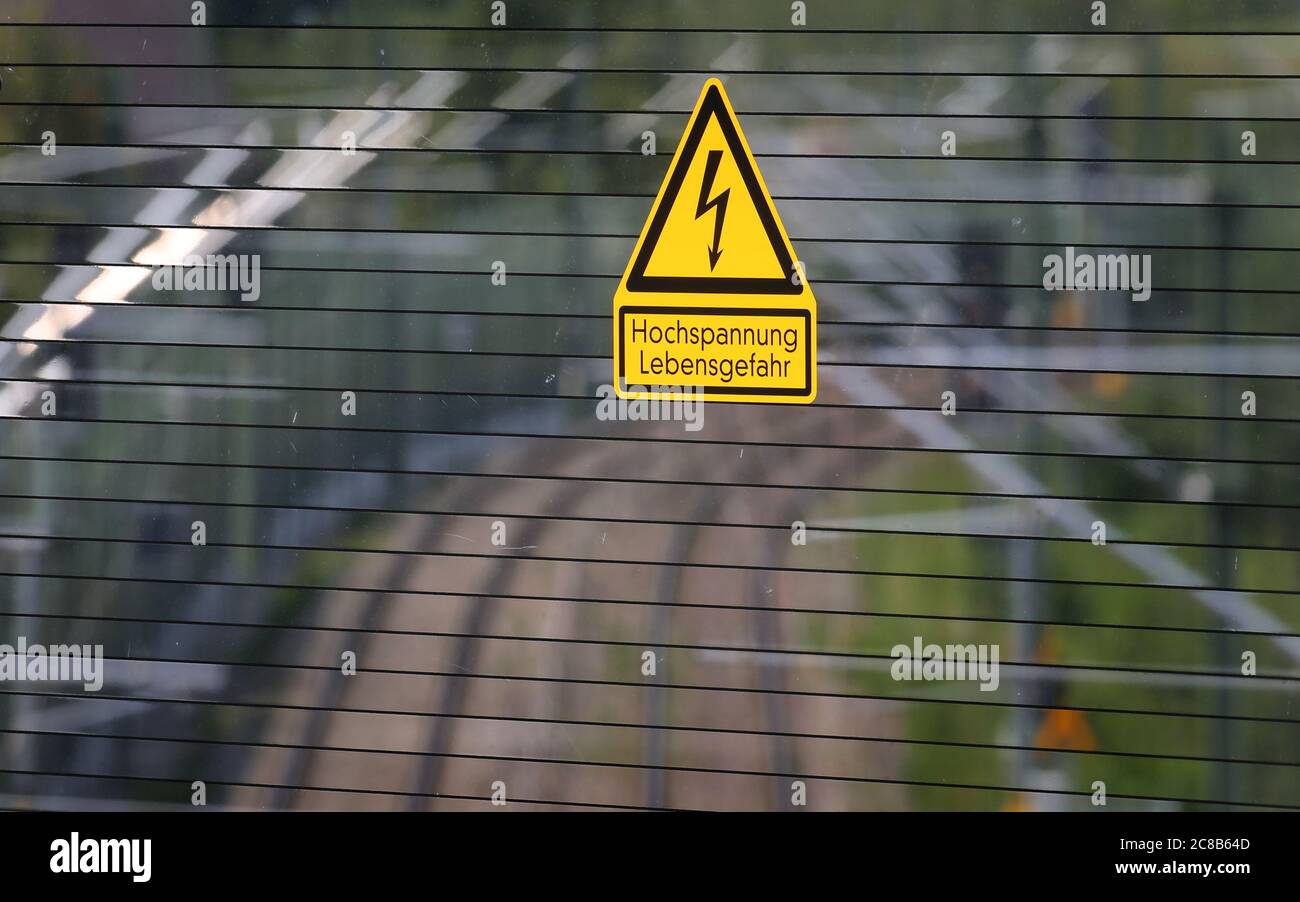 22 July 2020, Bavaria, Weißensberg: On a bridge over the Munich-Lindau ...