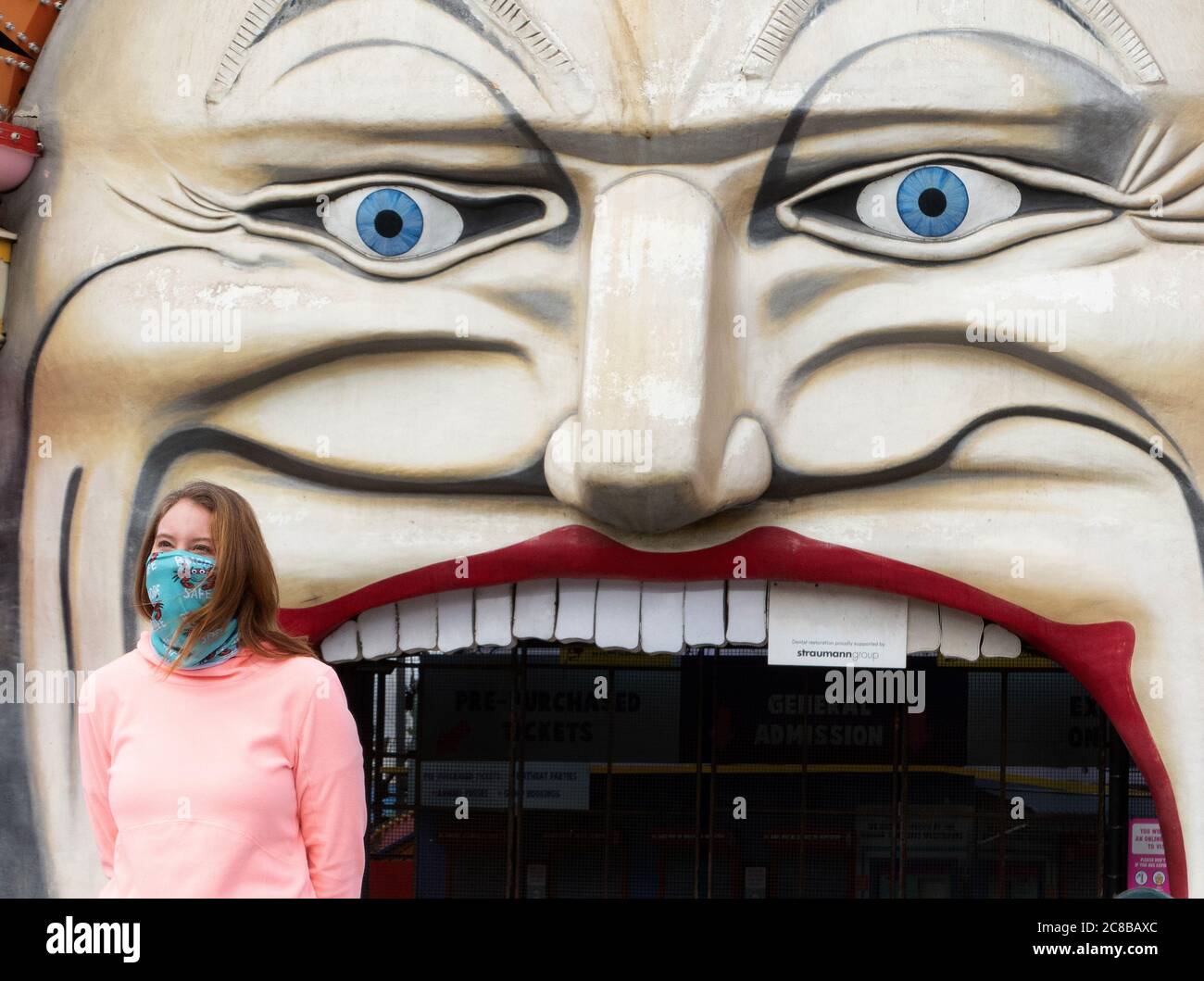 Covid-19 pandemic 2020: People wearing mandatory protective face masks ...