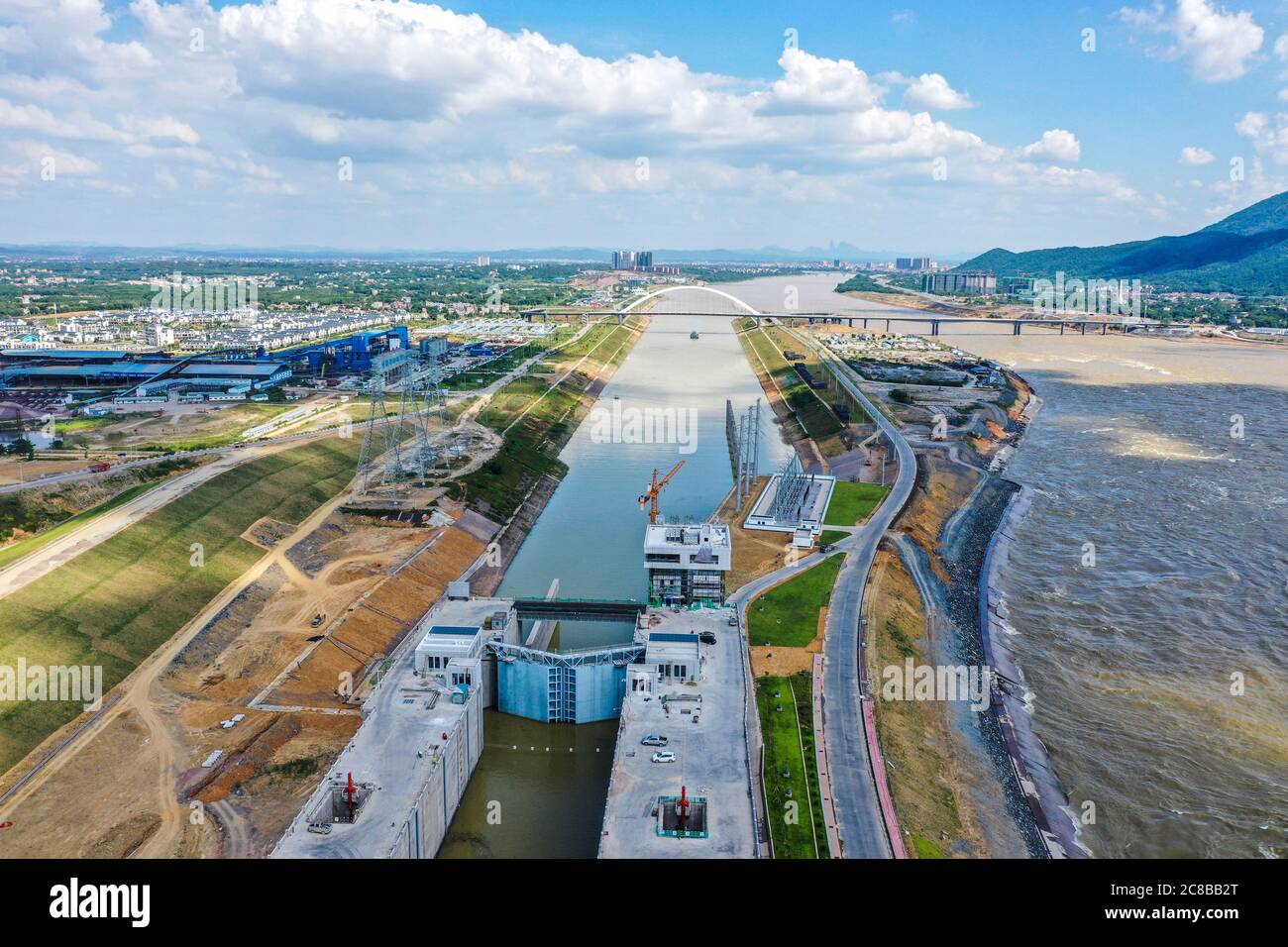 Approach to the lock hi-res stock photography and images - Alamy