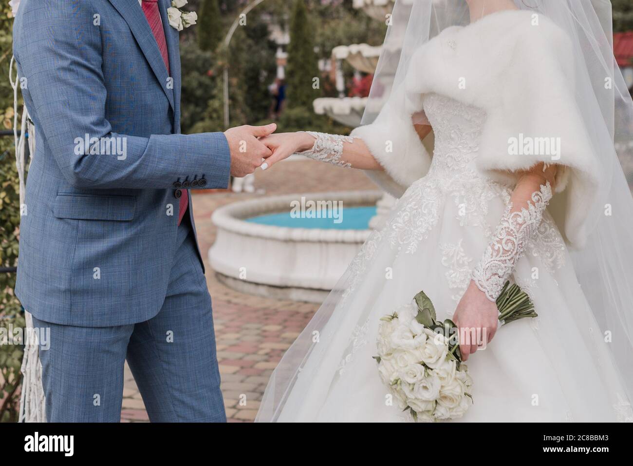 bride and groom at wedding ceremony Stock Photo - Alamy