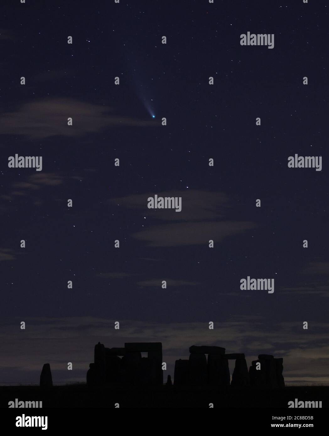 Comet Neowise appears in the night sky over Stonehenge in Wiltshire ...