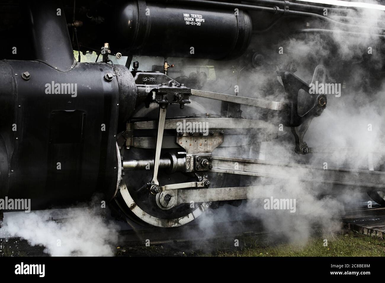 Steam locomotive wheel mechanism hi-res stock photography and images ...