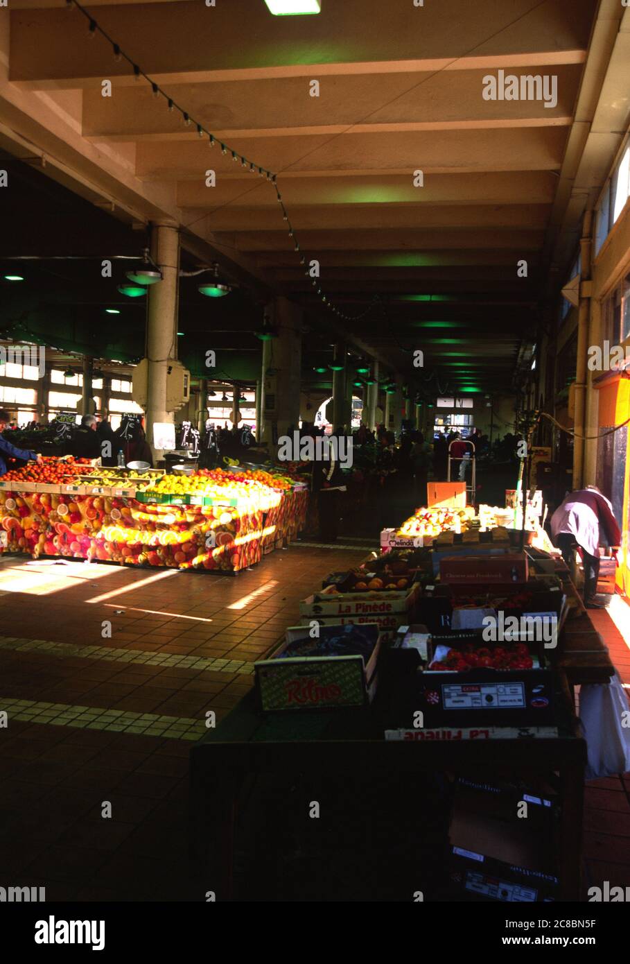 Cannes on the French Riviera fruit and vegetable market Stock Photo - Alamy