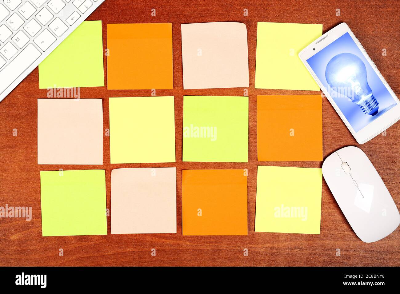 Notes on desk hi-res stock photography and images - Alamy