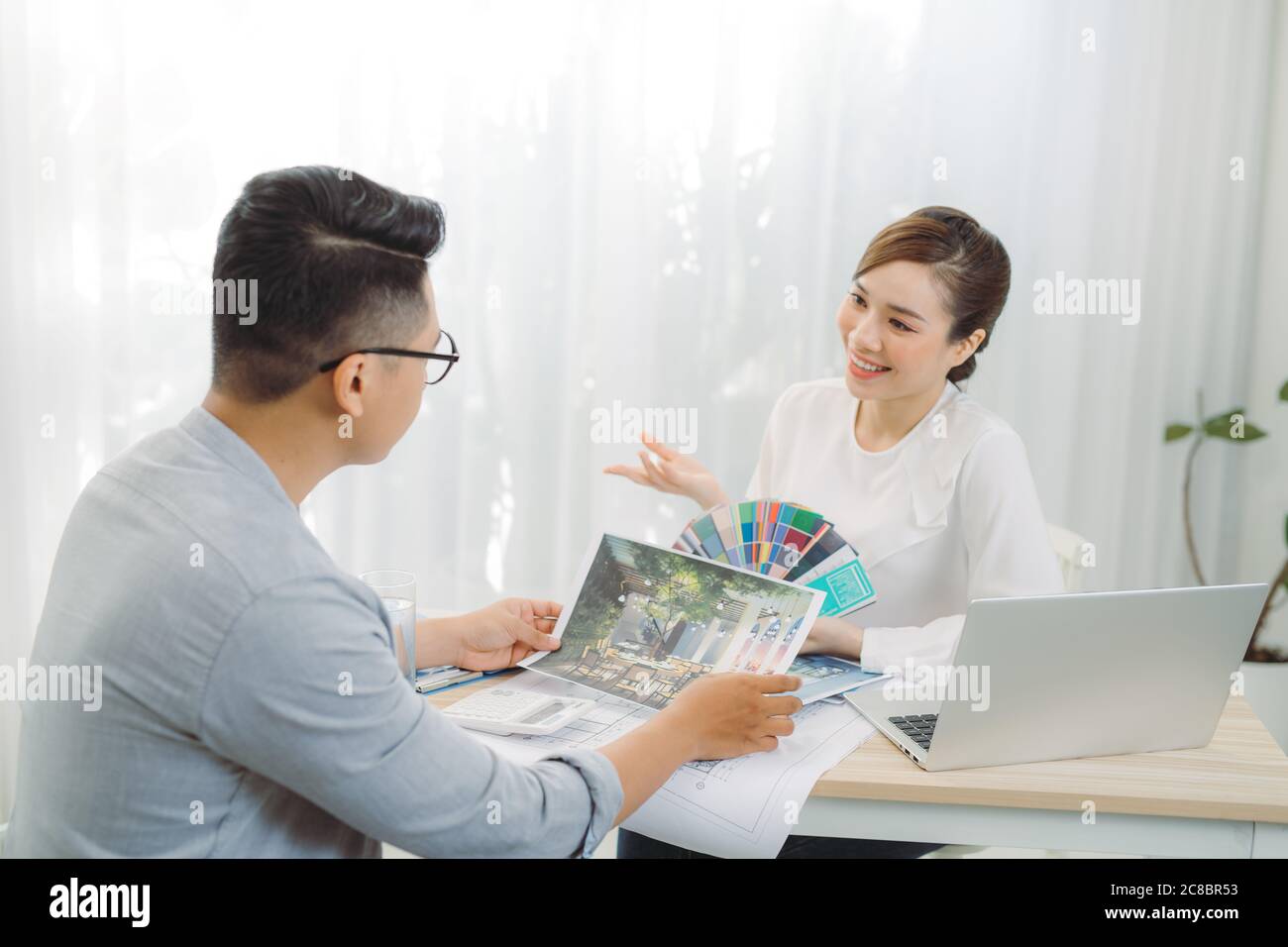 Chinese civil engineer hi-res stock photography and images - Alamy