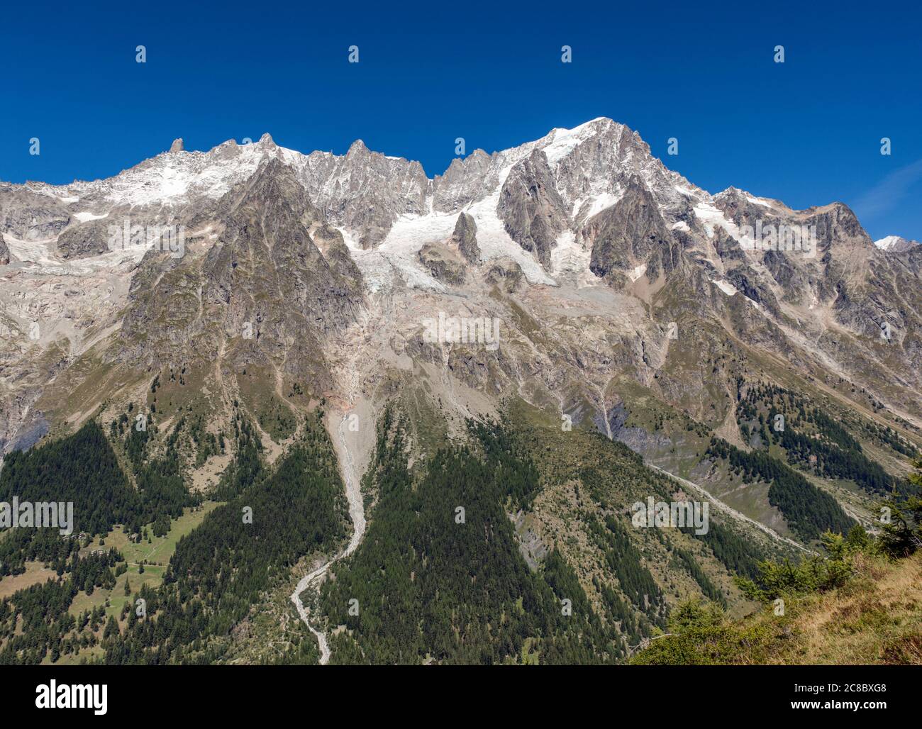 Mont Blanc - From the path that connects the Walter Bonatti refuge to ...