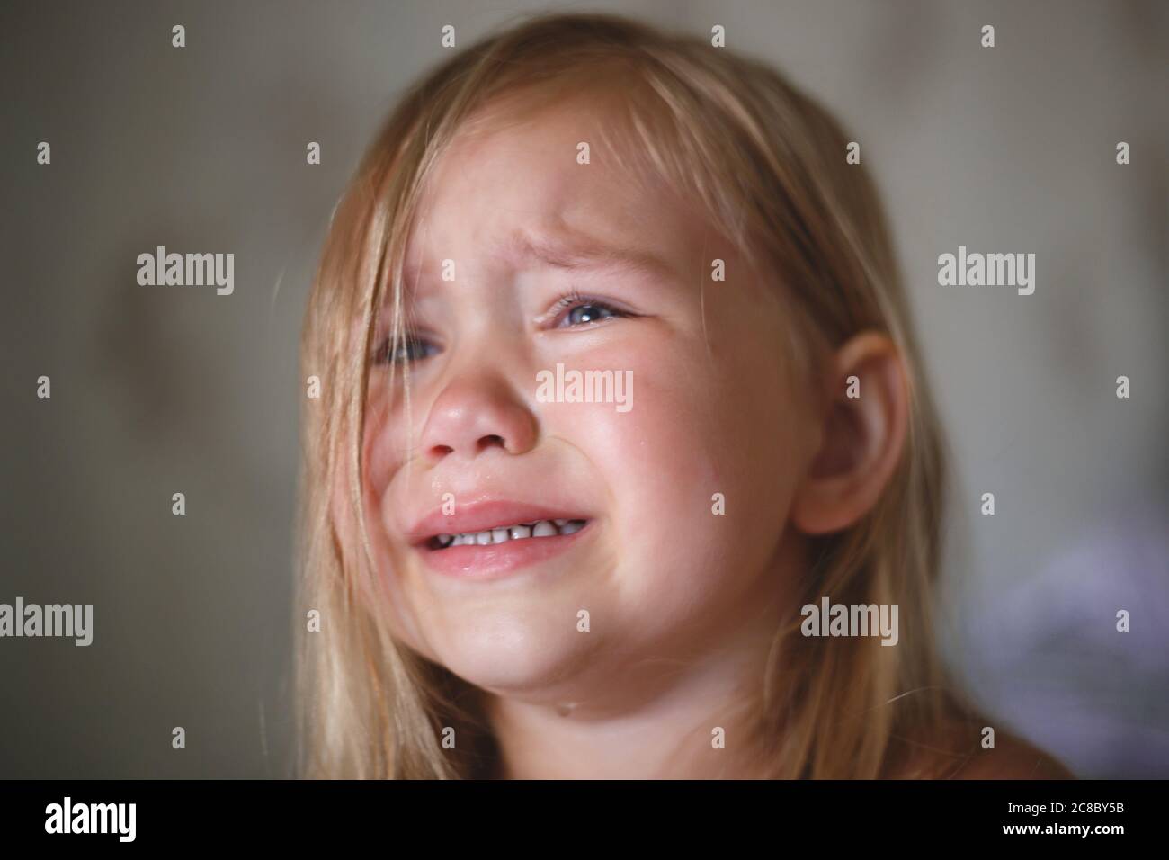 Small girl domestic violence hi-res stock photography and images - Alamy