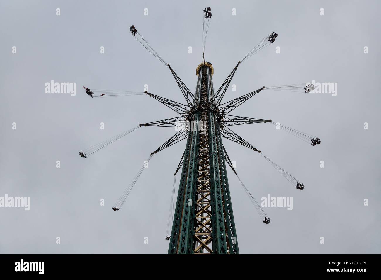 Tower attraction at a Prater funfair in Vienna Stock Photo - Alamy
