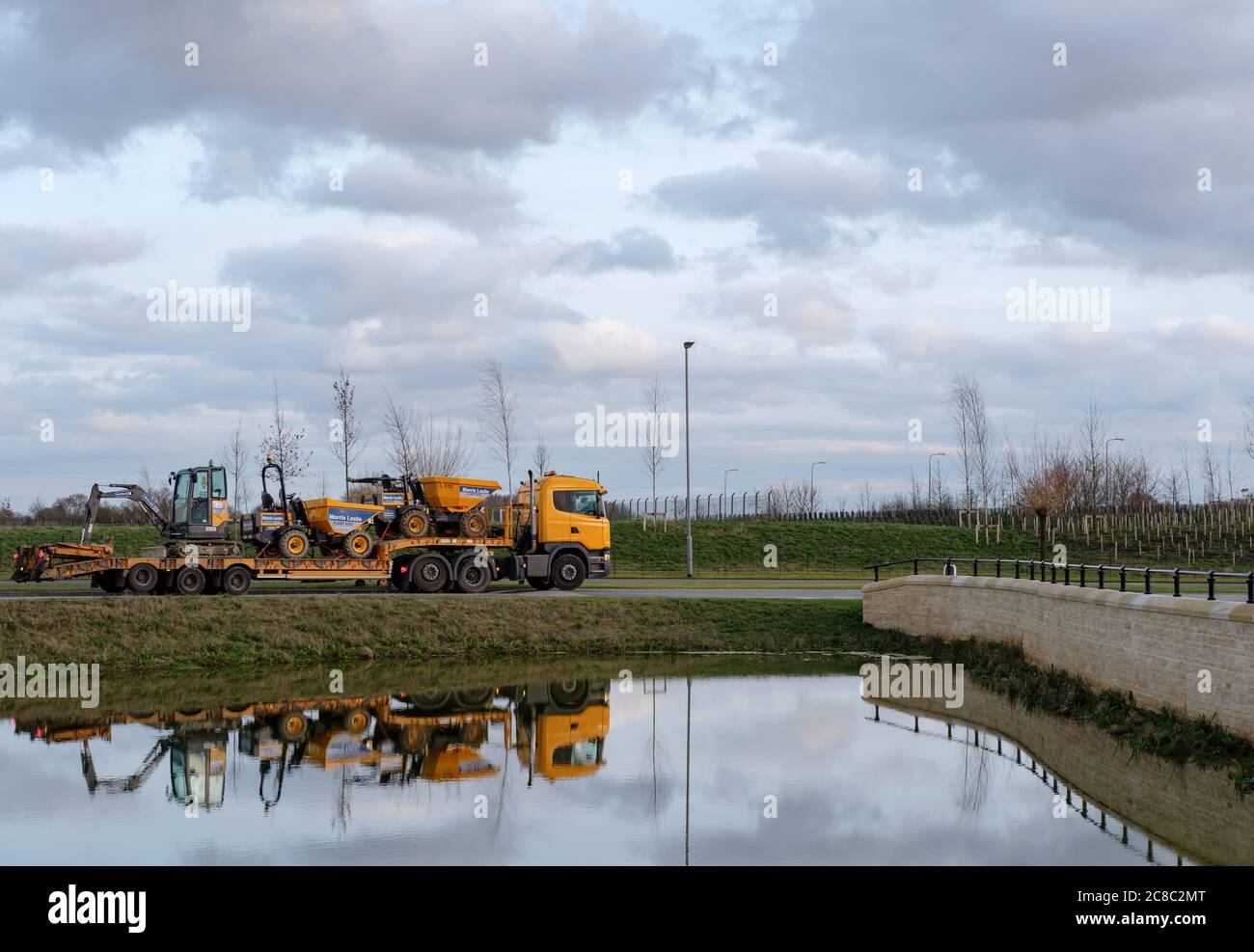 Excavator low loader trailer hi-res stock photography and images - Alamy