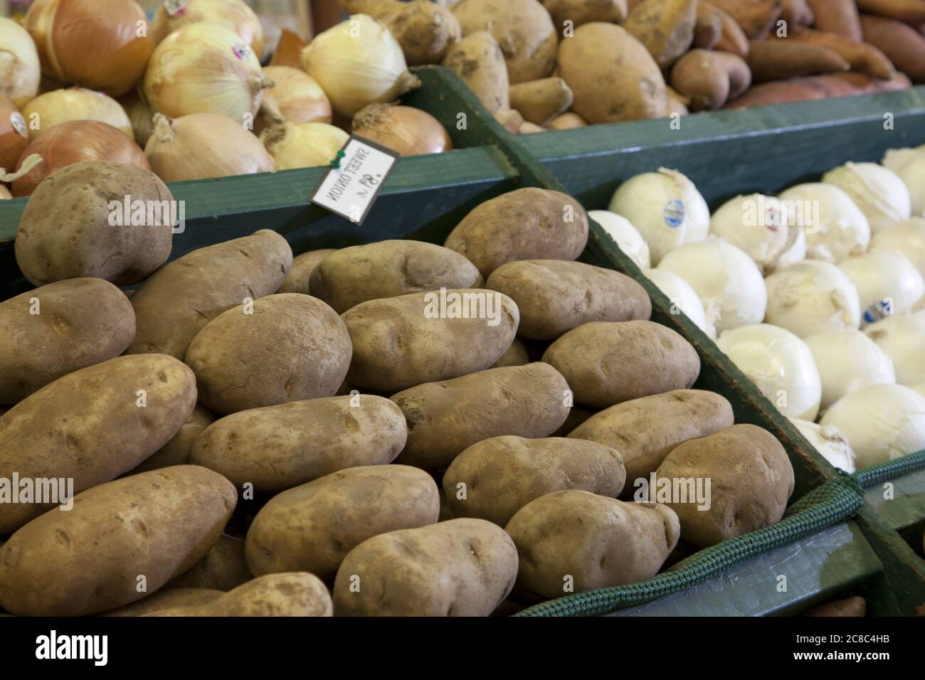 Potatoes on display in produce market Stock Photo - Alamy