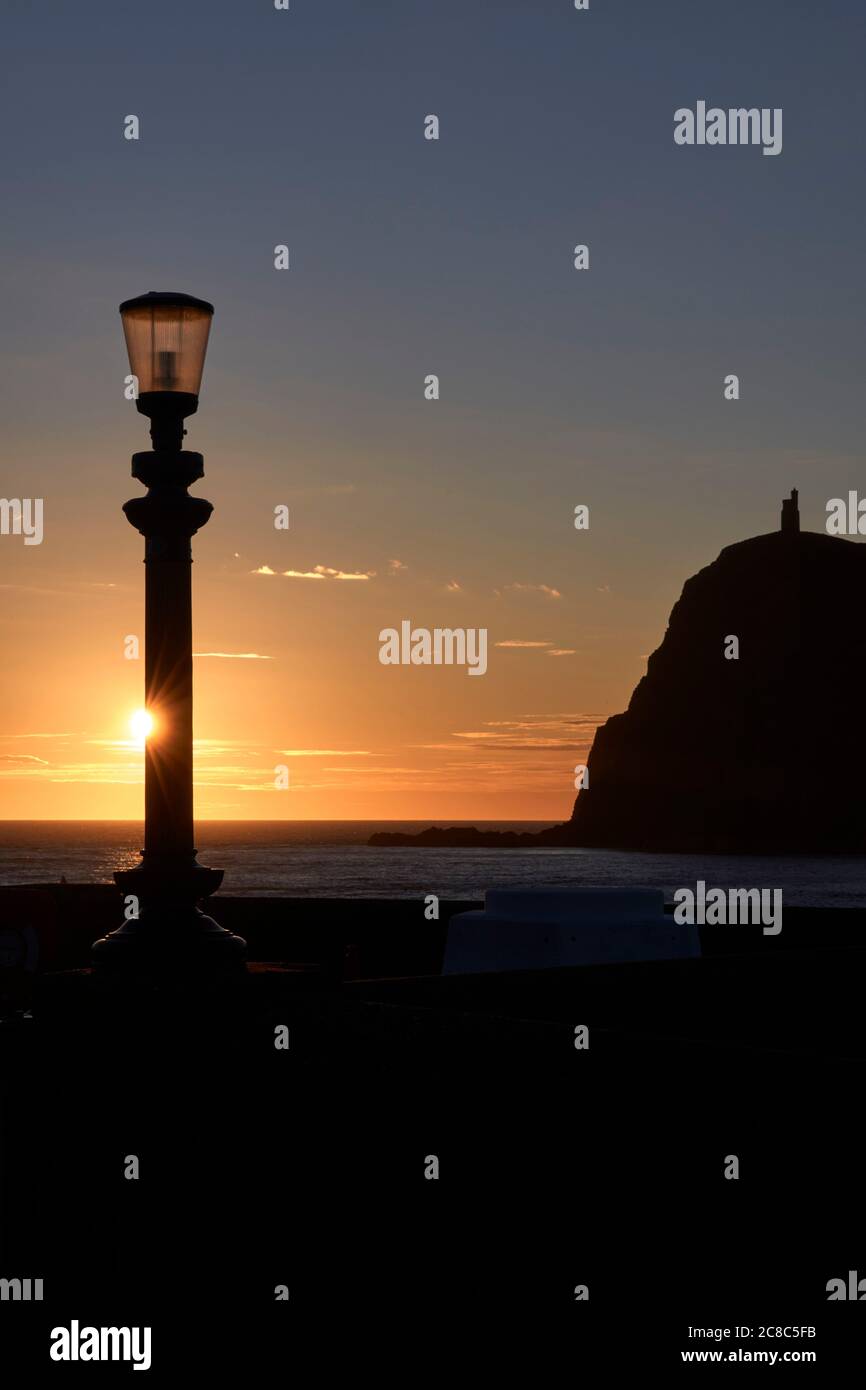 Sunset at Port Erin with Milner’s Tower and Bradda Head Stock Photo - Alamy