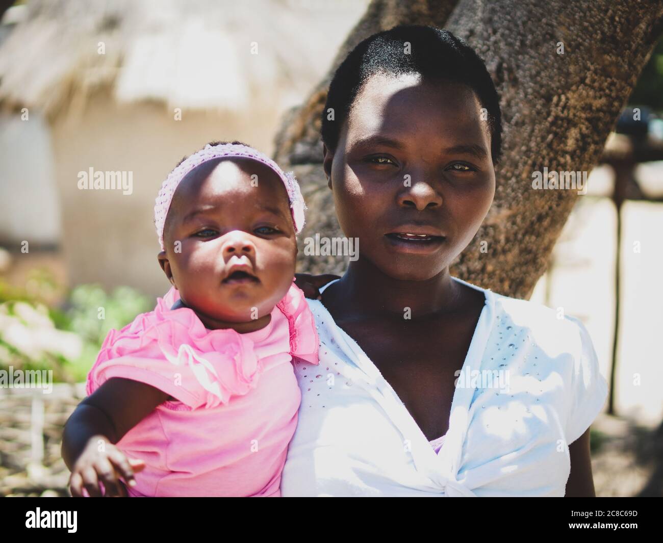 African tribal mother and baby hi-res stock photography and images - Alamy