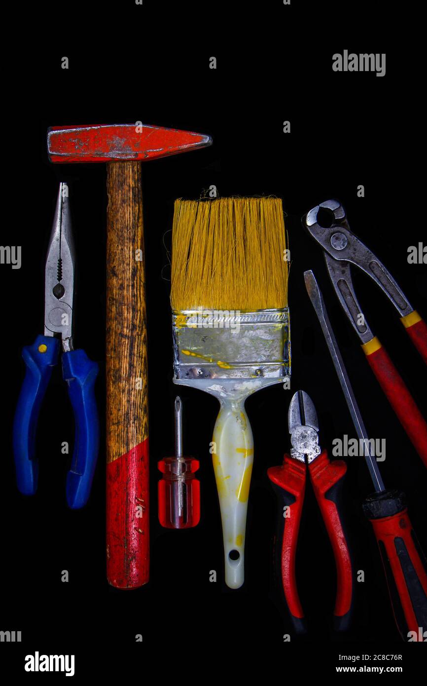 Needle-nose pliers, hammer, screwdriver, Philips screwdriver, color ... Needle-nose pliers, hammer, screwdriver, Philips screwdriver, color ...