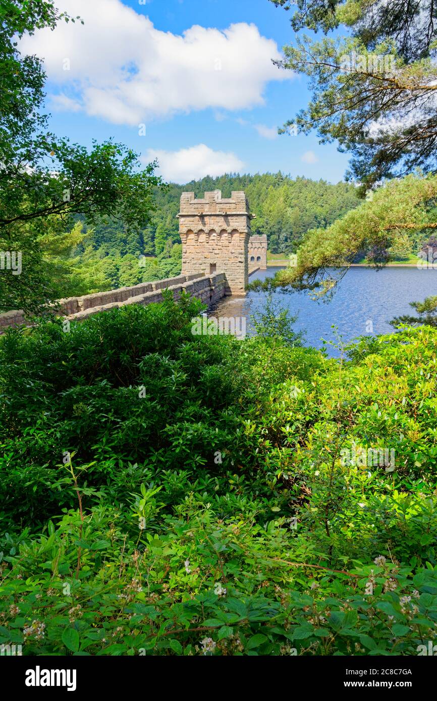 Howden dam hi-res stock photography and images - Alamy