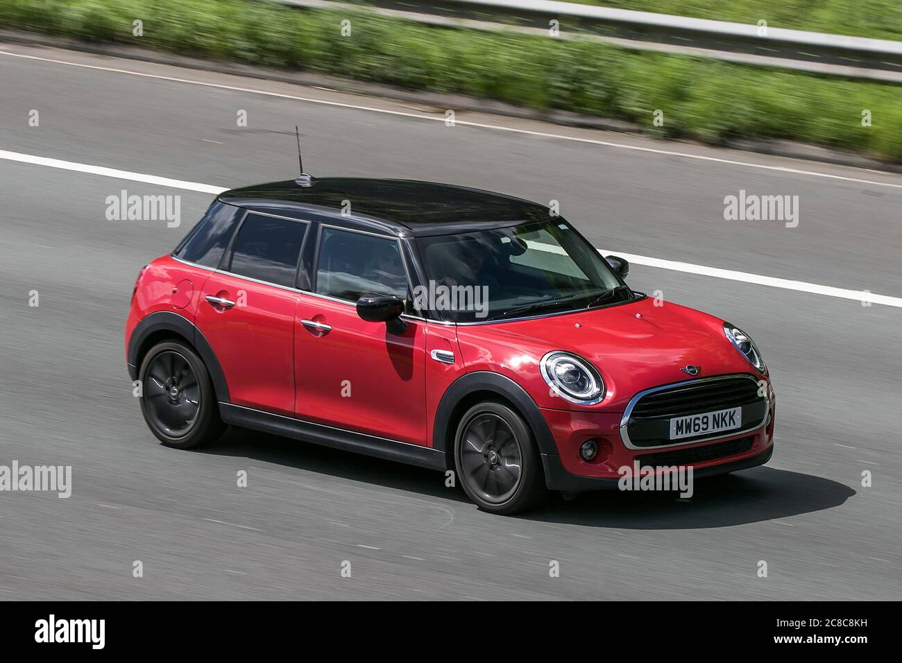 Red mini cooper classic hi-res stock photography and images - Alamy