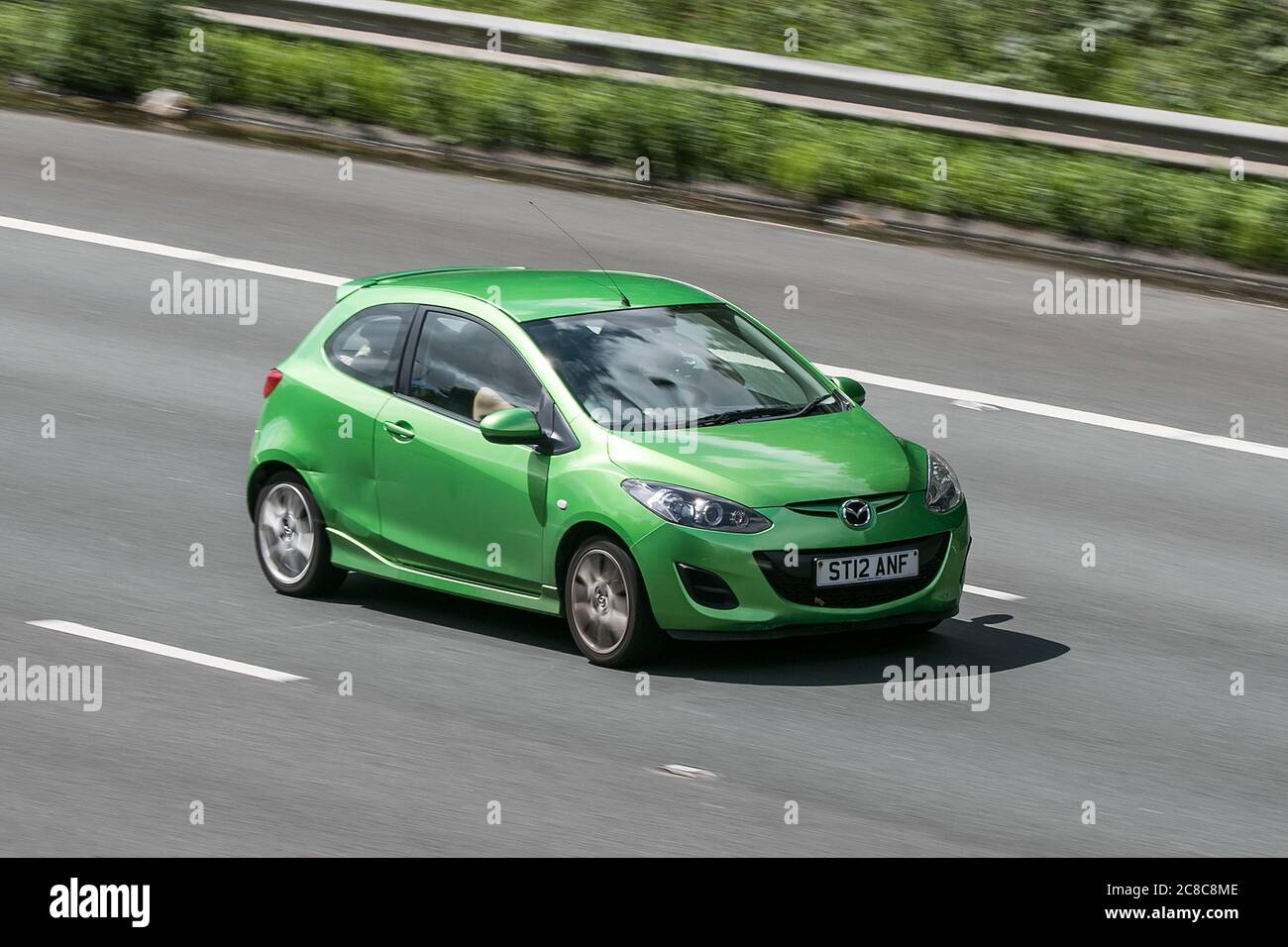 Mazda symbol hi-res stock photography and images - Alamy