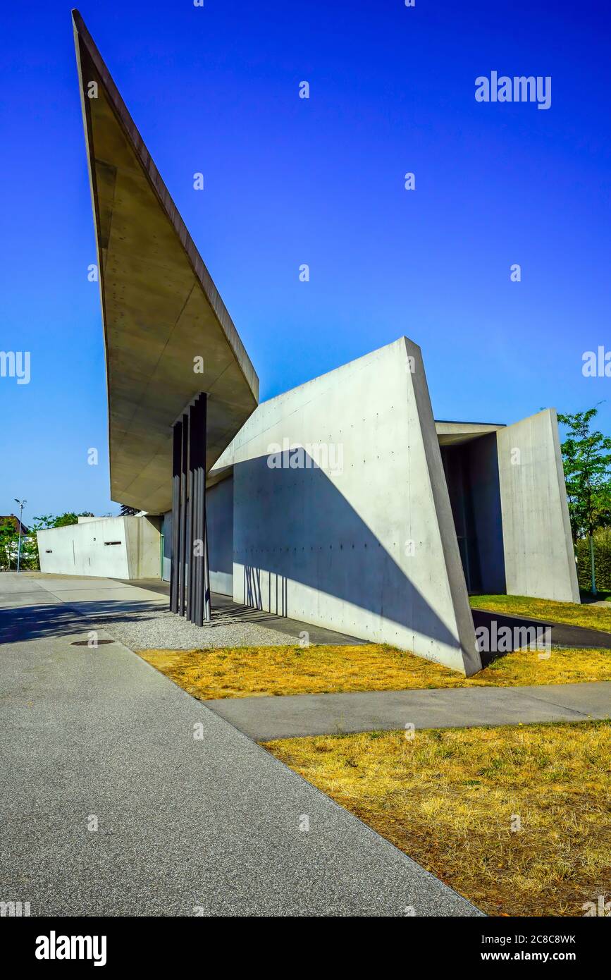 Fire Station by architect Zaha Hadid. Vitra Campus, Weil am Rhein ...