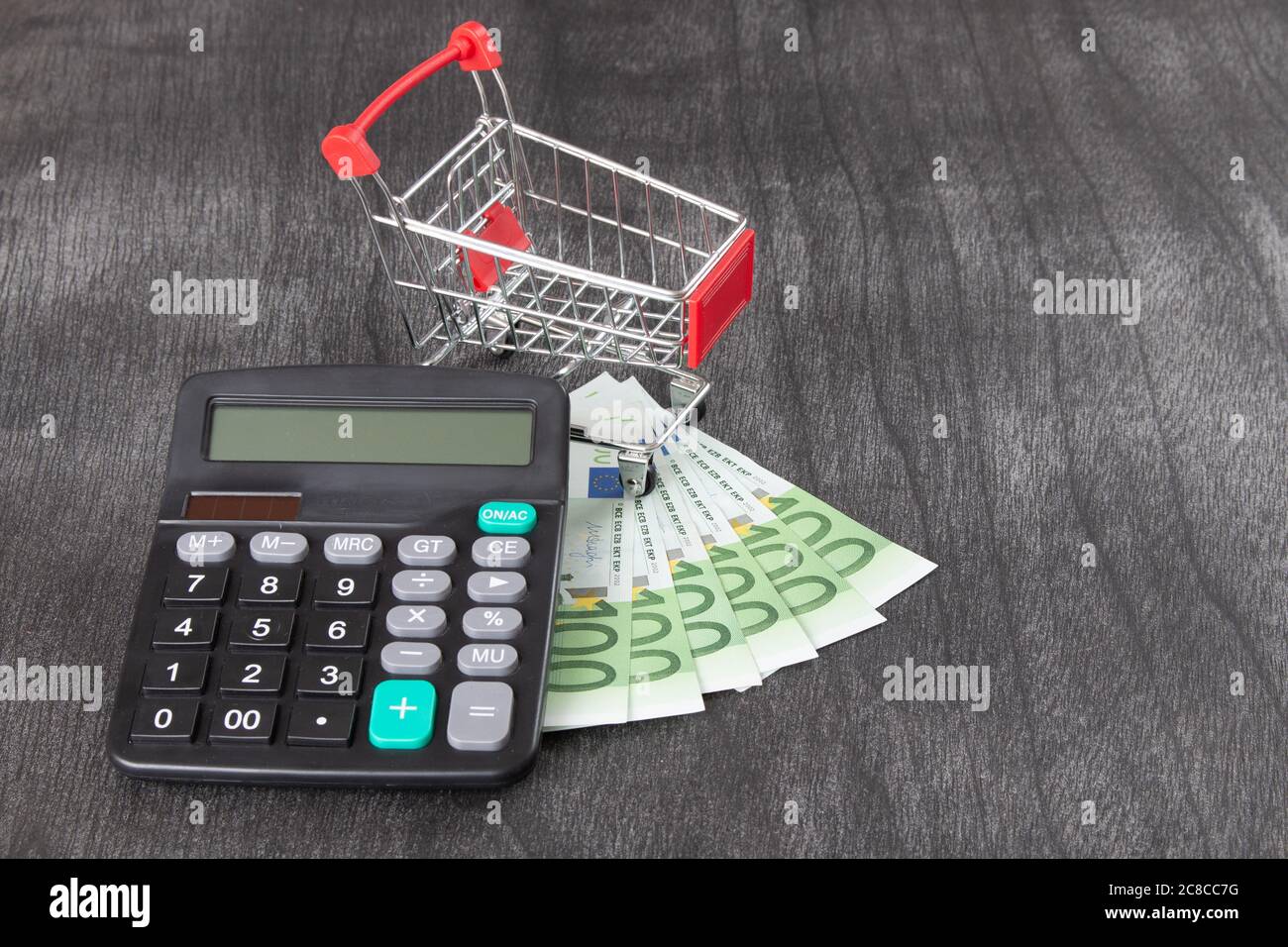 Shopping Cart and calculator. Purchase Cost Calculation. Shopping ...