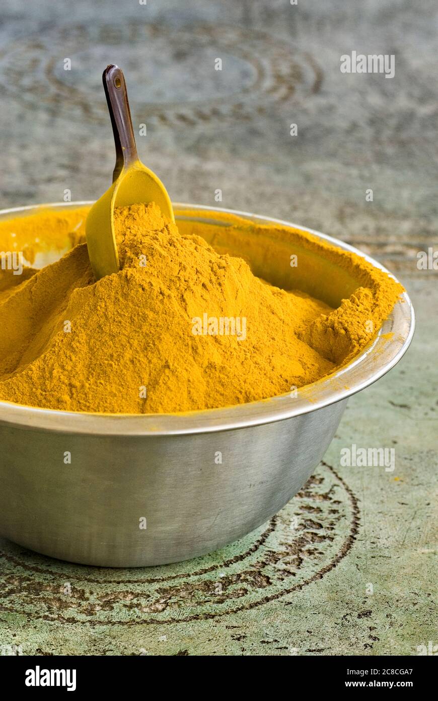 Turmeric (Curcuma longa) powder Stock Photo - Alamy