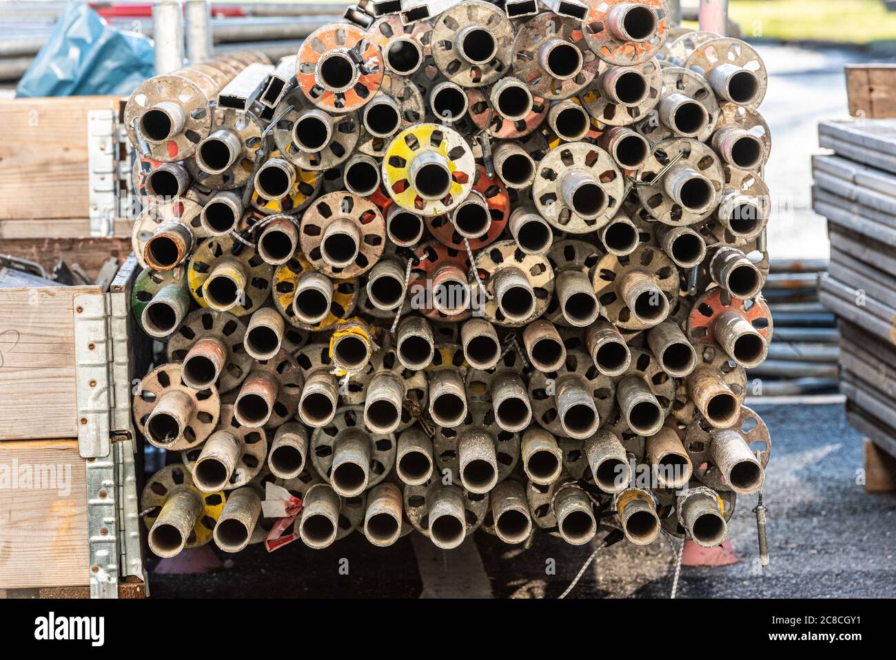 Steel scaffolding tubes ready for transport Stock Photo - Alamy