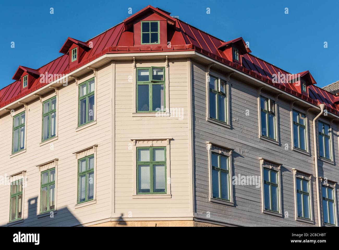 Beige brick house exterior front hi-res stock photography and images ...