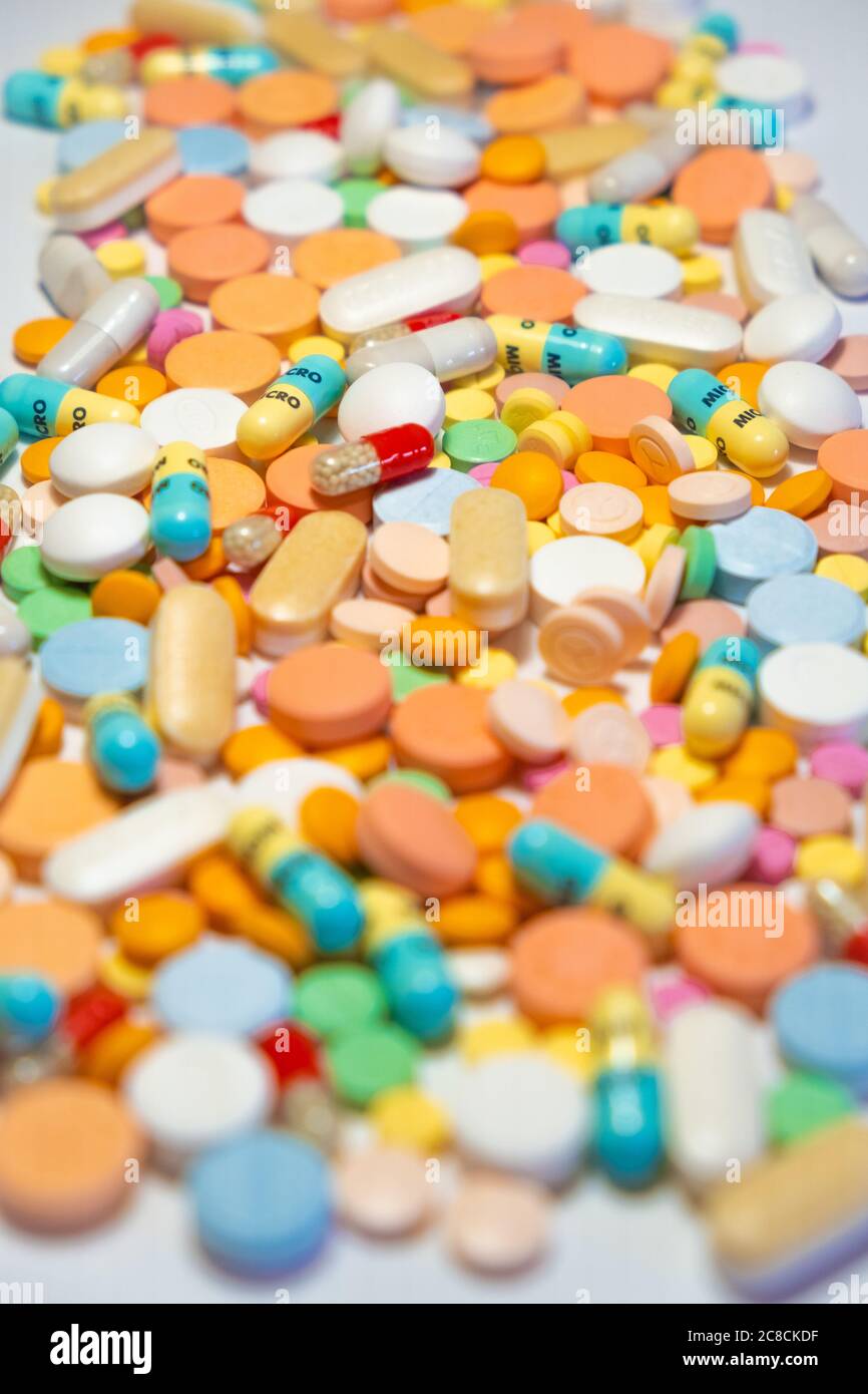 Colorful drugs, vitamins and medicine - capsules, tablets, pills Stock ...