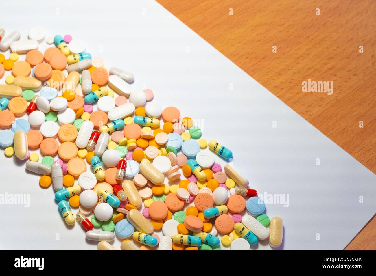Colorful drugs, vitamins and medicine - capsules, tablets, pills Stock ...