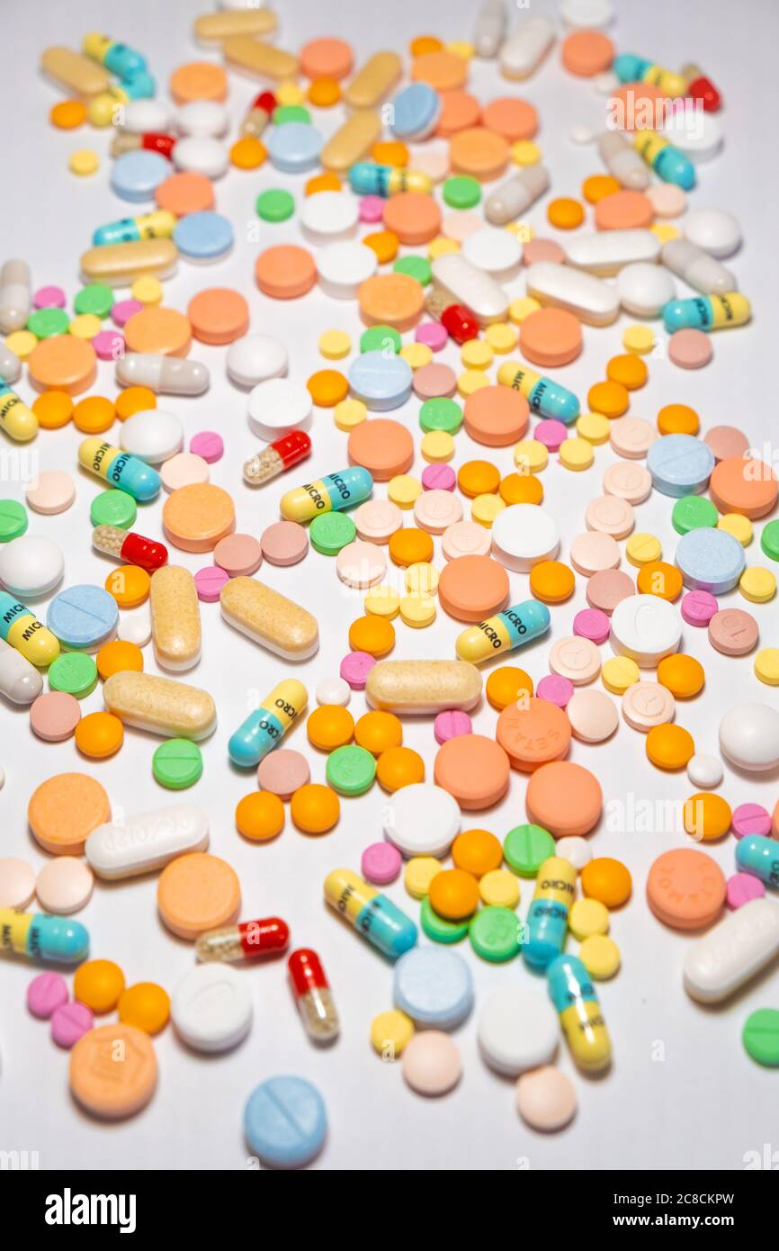 Colorful drugs, vitamins and medicine - capsules, tablets, pills Stock ...