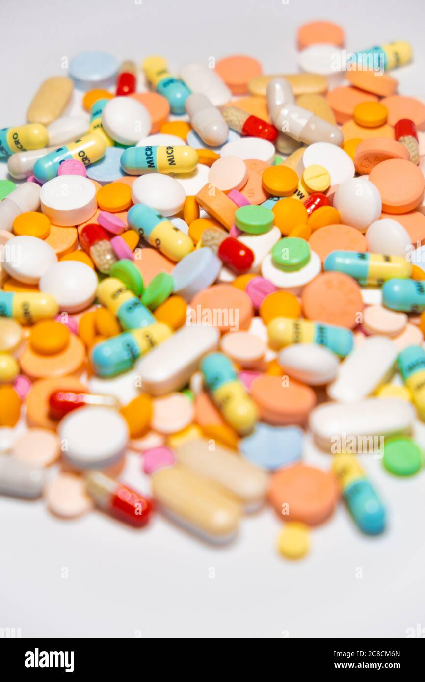 Colorful drugs, vitamins and medicine - capsules, tablets, pills Stock ...