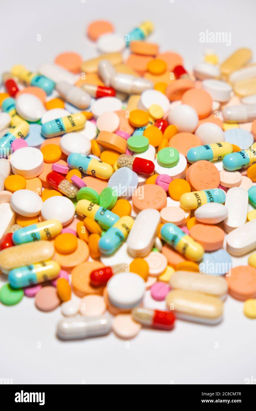 Colorful drugs, vitamins and medicine - capsules, tablets, pills Stock ...